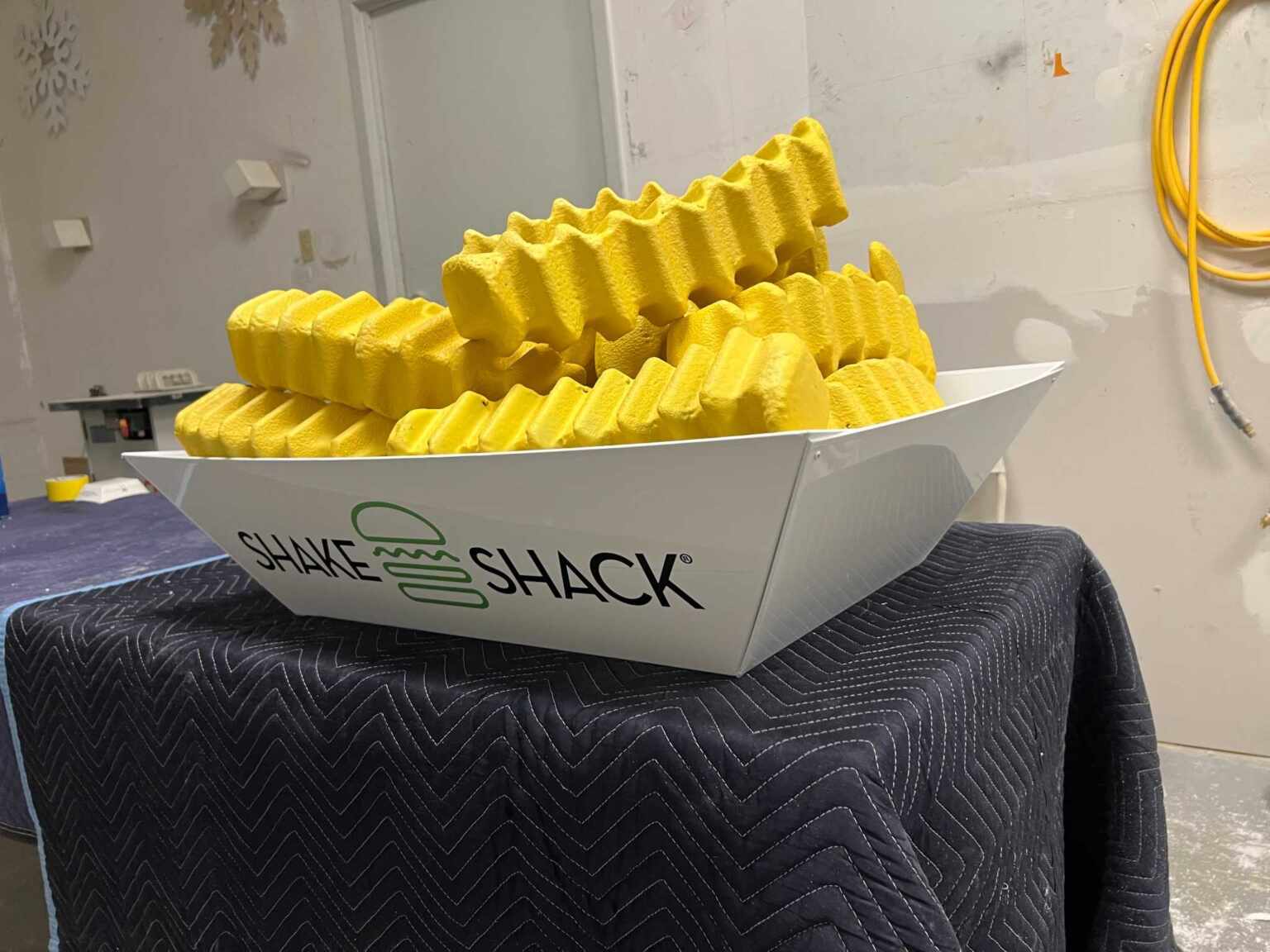 3D Custom Fabrication for Restaurants - Signage & Pop Up Displays